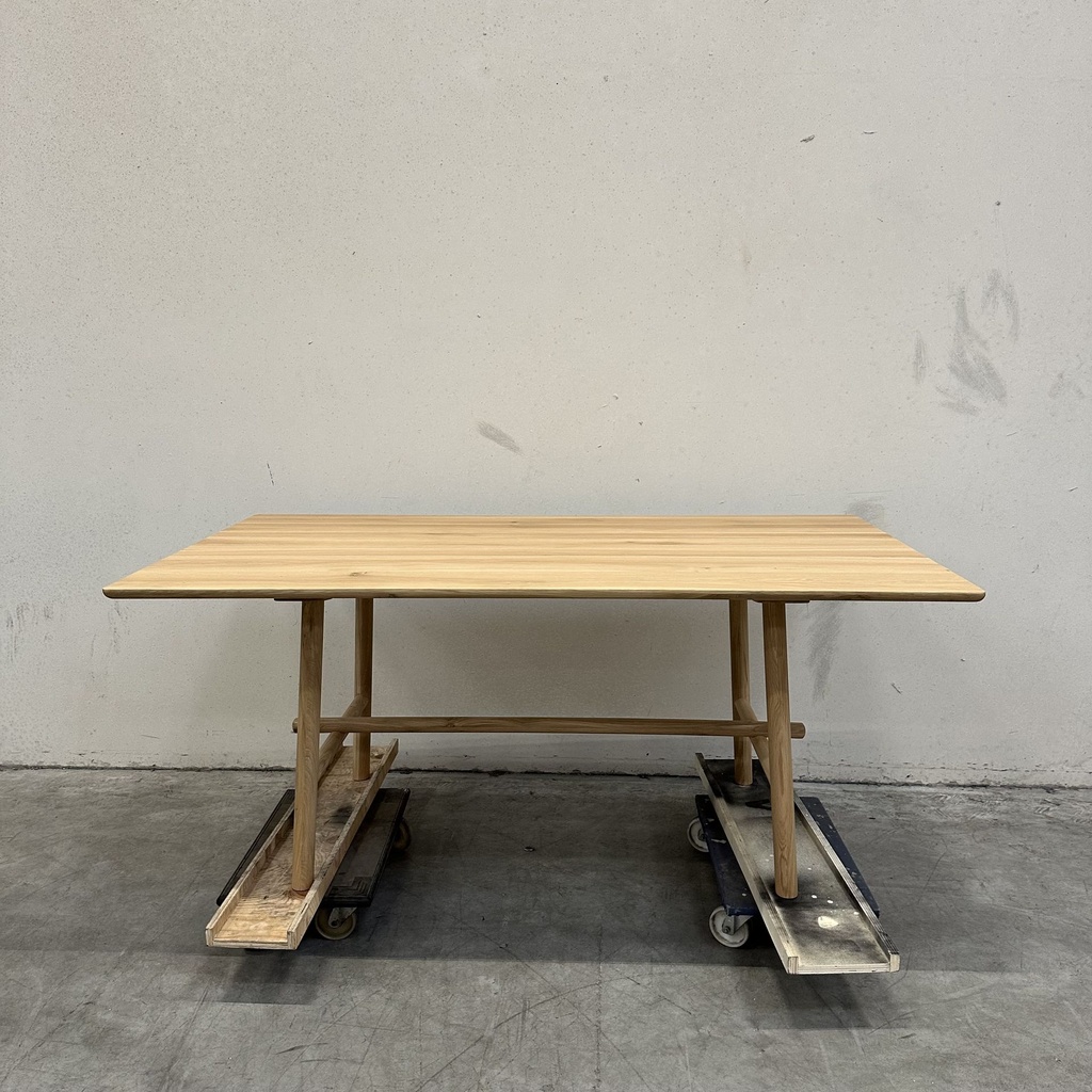 Profile dining table | Re-loved